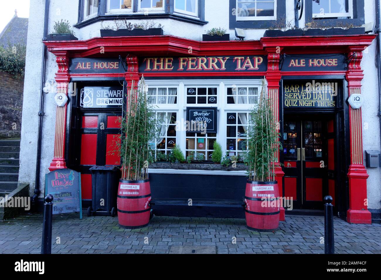 The Ferry Tap Ale House, South Queensferry, Edinburgh, Scotland Stock ...