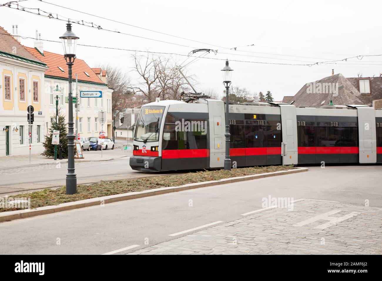 Village grinzing hi-res stock photography and images - Alamy