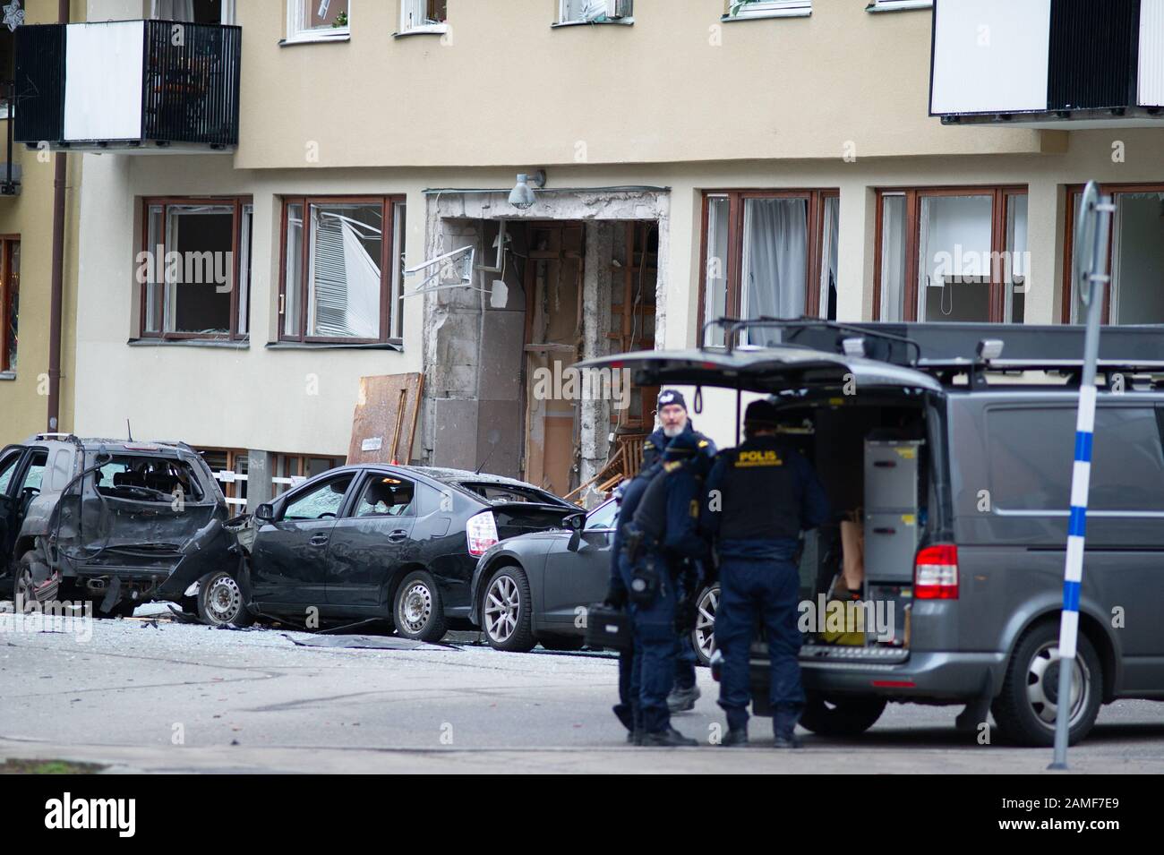 A very powerful explosion occurred at a multi-family house on Östermalm ...