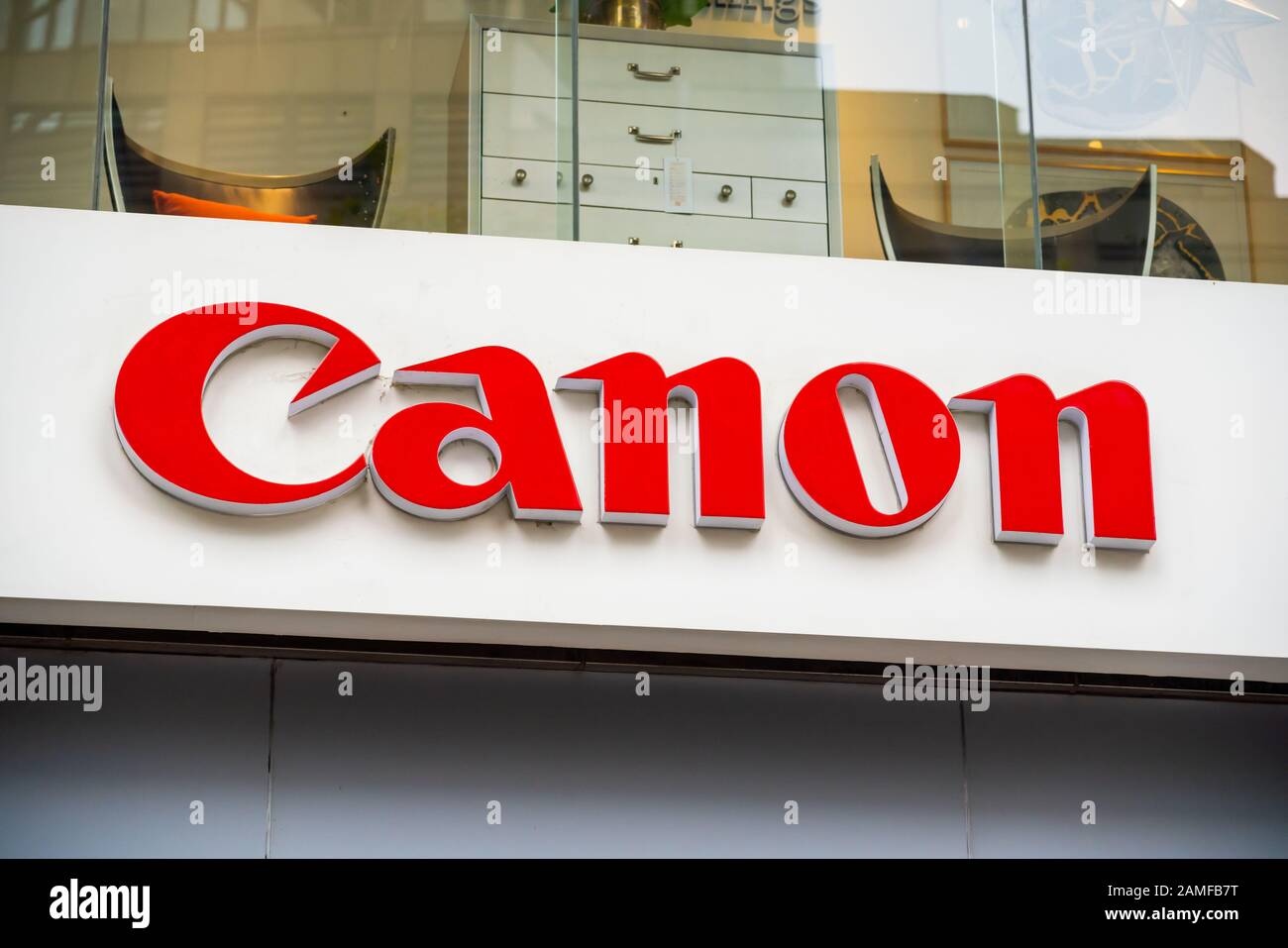 Canon logo sign hi-res stock photography and images - Alamy