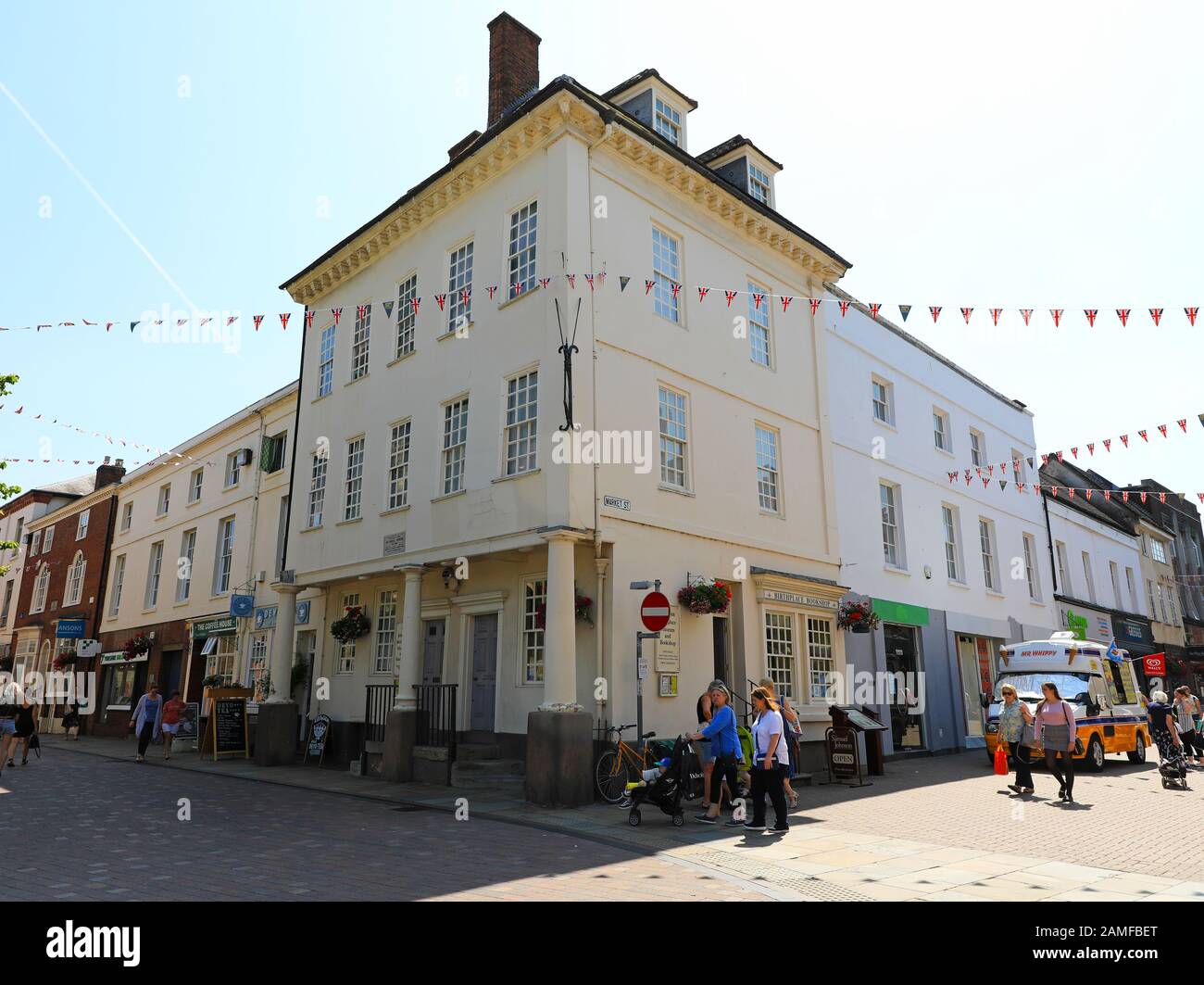 Dr samuel johnsons birthplace hi-res stock photography and images - Alamy