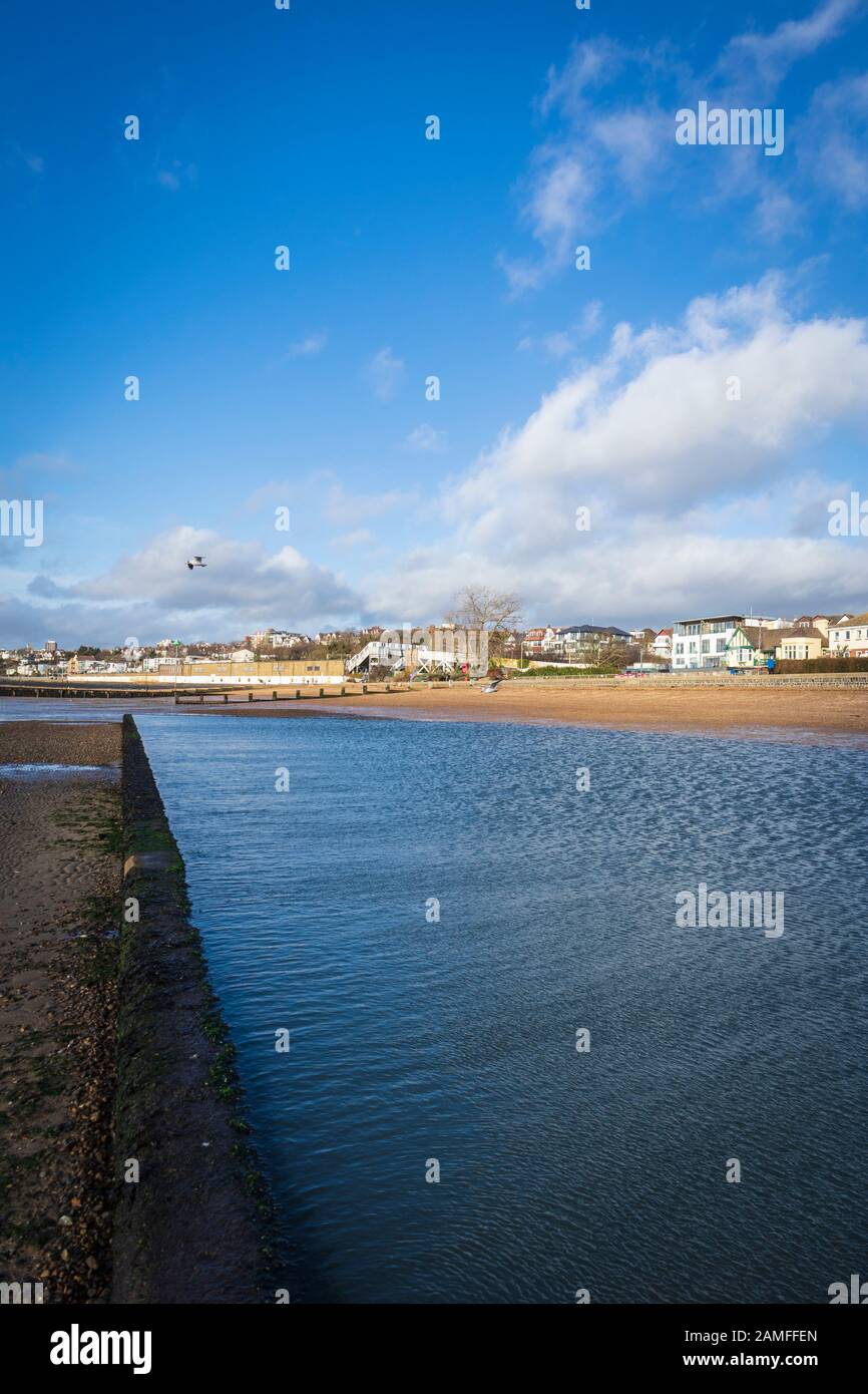 Chalkwell beach hi-res stock photography and images - Alamy