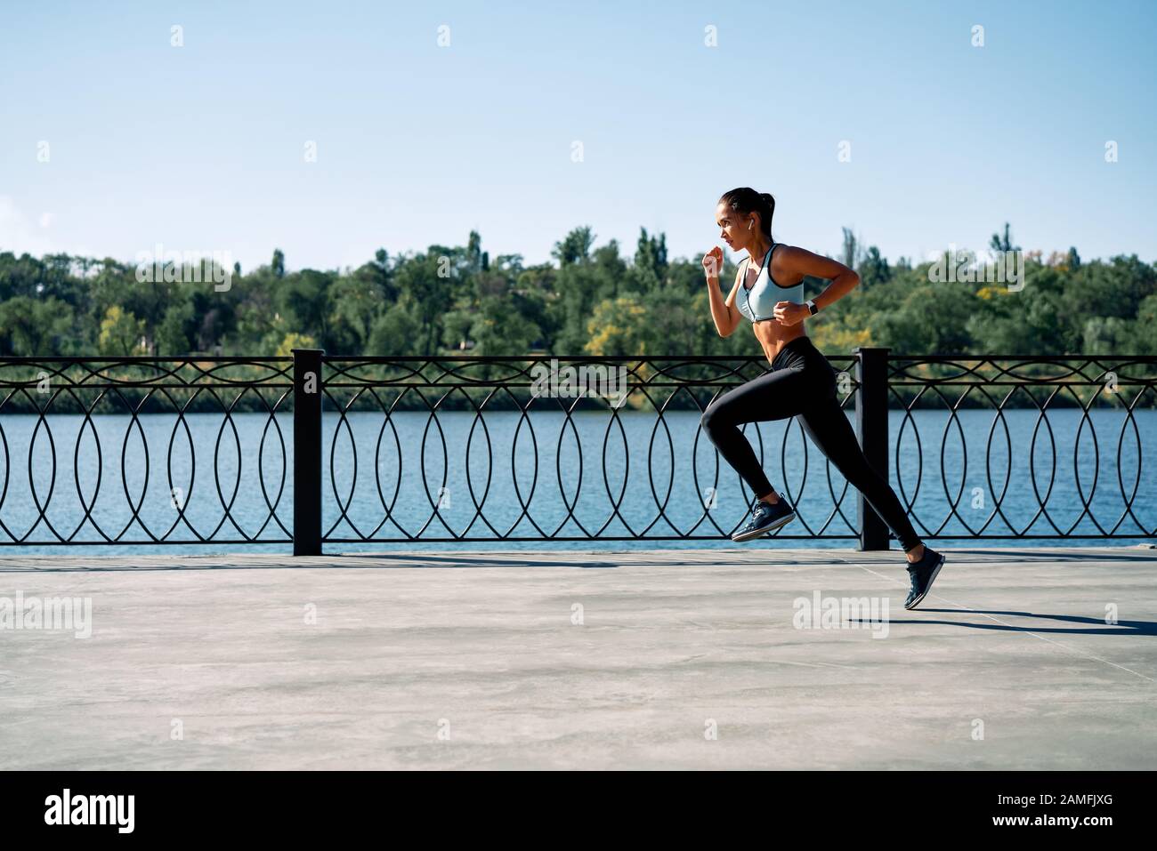 Dynamic movement hi-res stock photography and images - Alamy