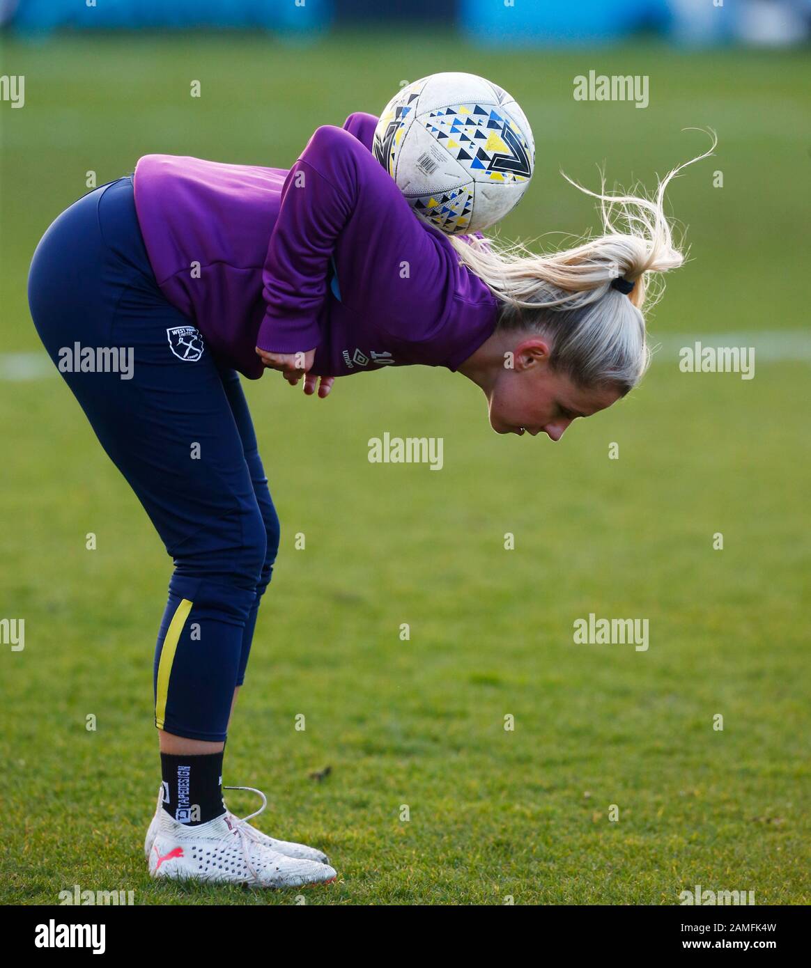 Julia simic hi-res stock photography and images - Alamy