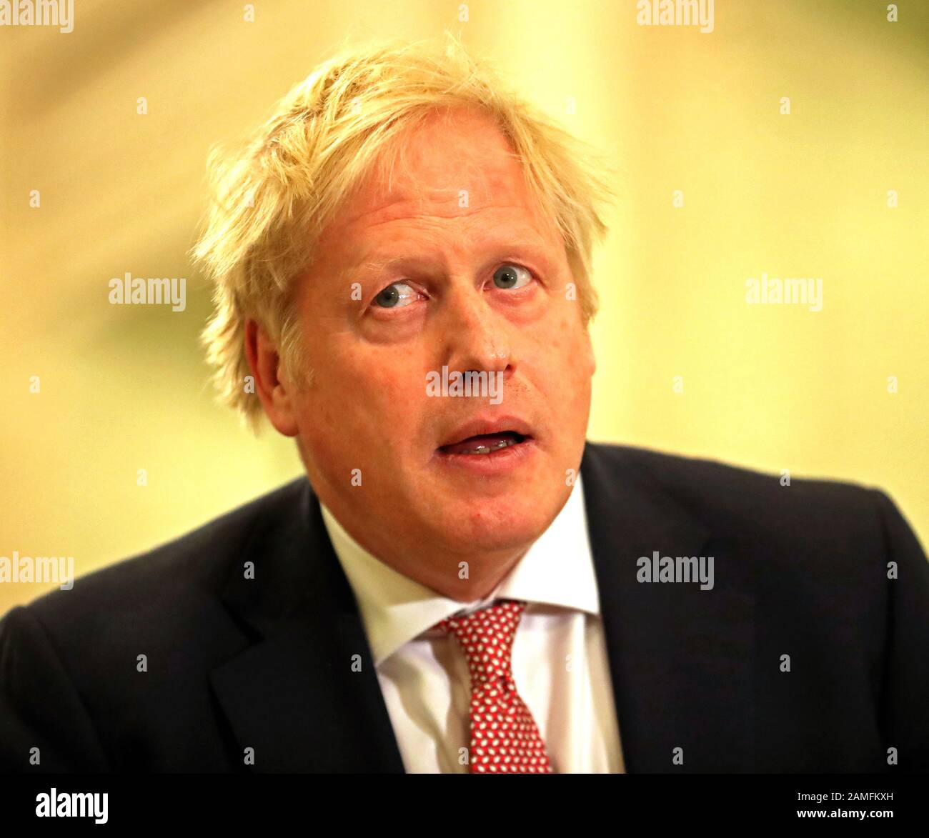 Speaking in the parliament buildings hi-res stock photography and ...