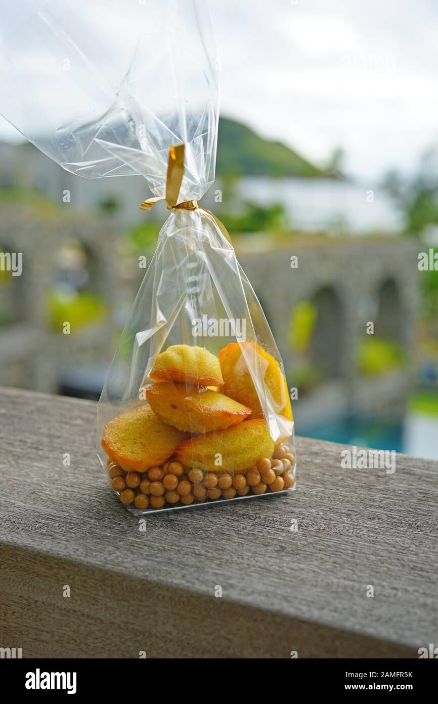 Cellophane bag hi-res stock photography and images - Alamy