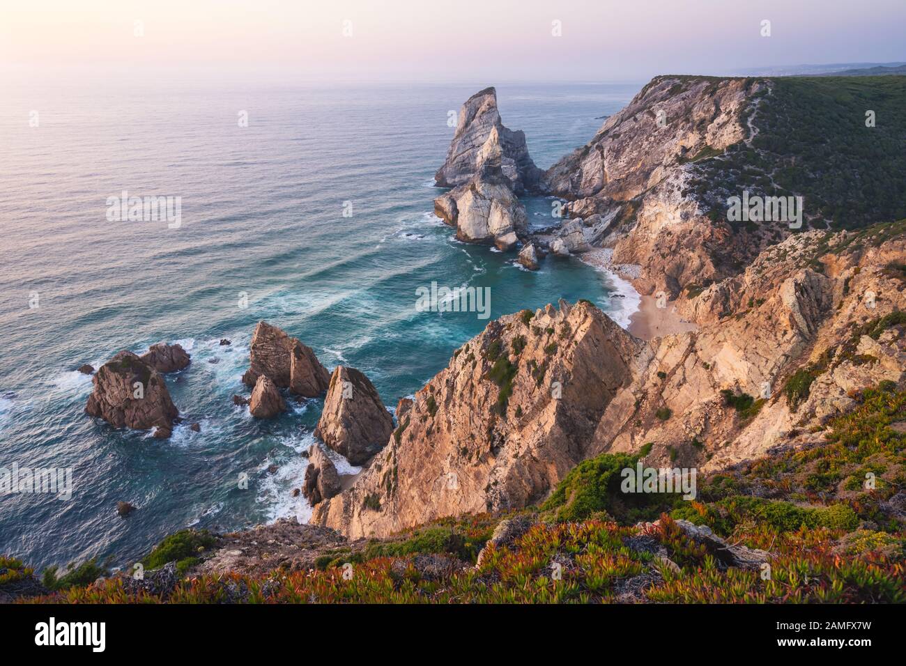 Sintra, Portugal. Praia da Ursa or Ursa Beach impressive unique sea ...