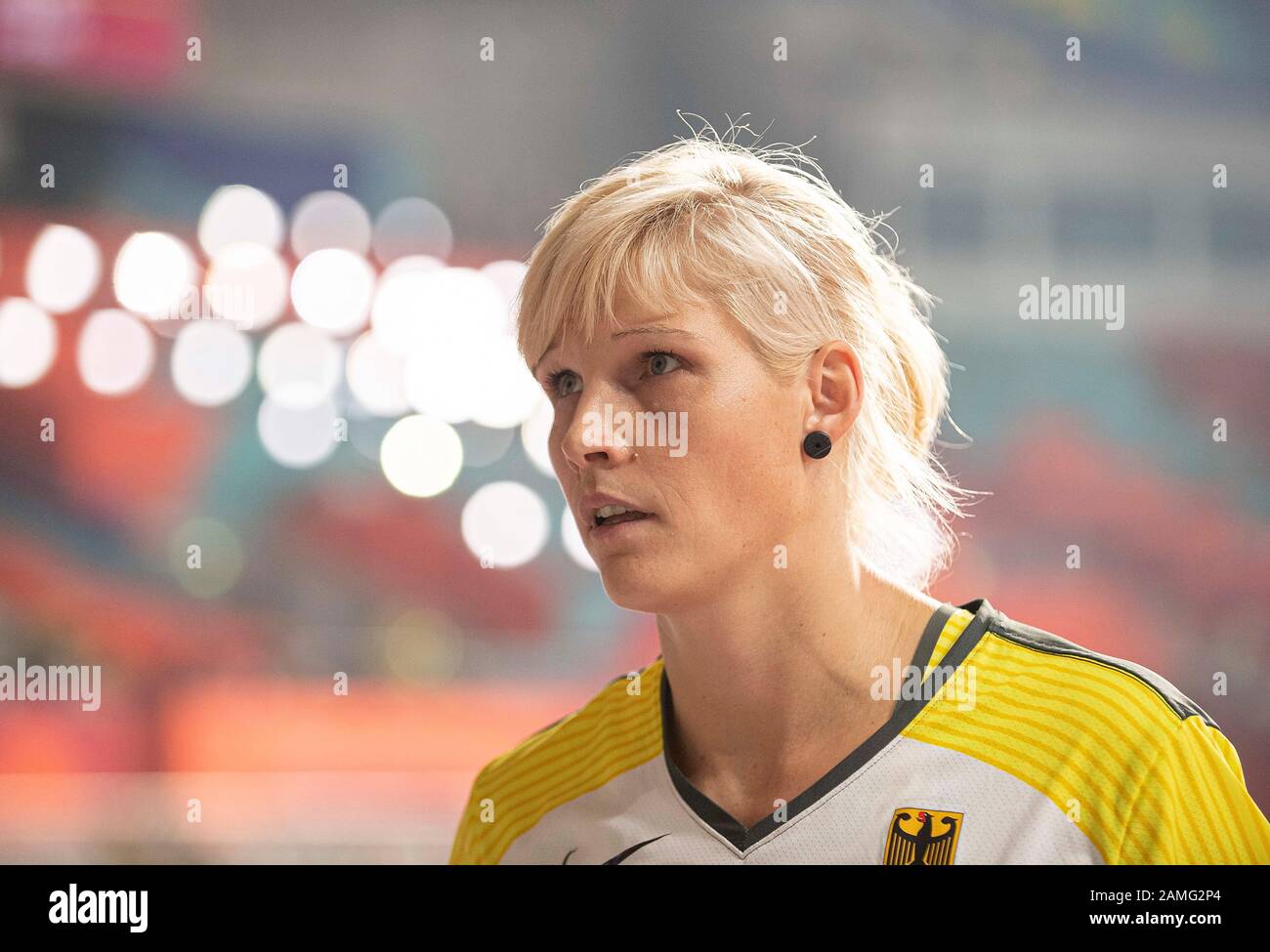 Discus throw close up hi-res stock photography and images - Alamy