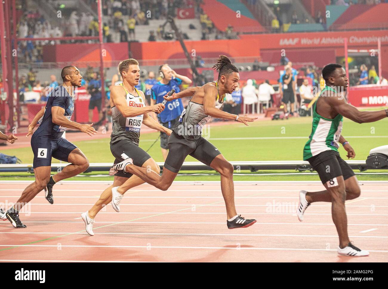 Relay change Julian REUS (Germany) to Joshua HARTMANN (Germany/2nd from ...