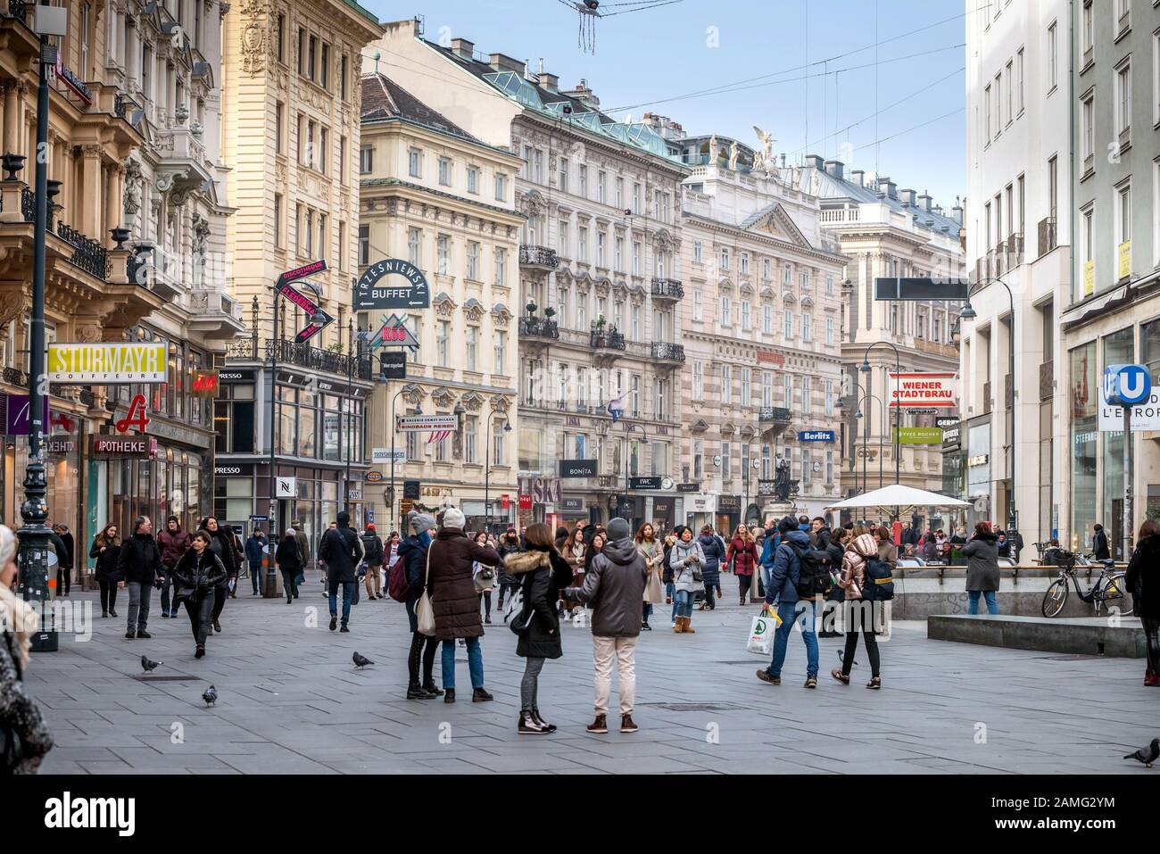 The main shopping street in Vienna, Austria Stock Photo - Alamy