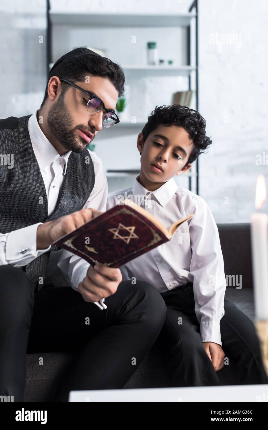 Jewish people tanakh hi-res stock photography and images - Alamy