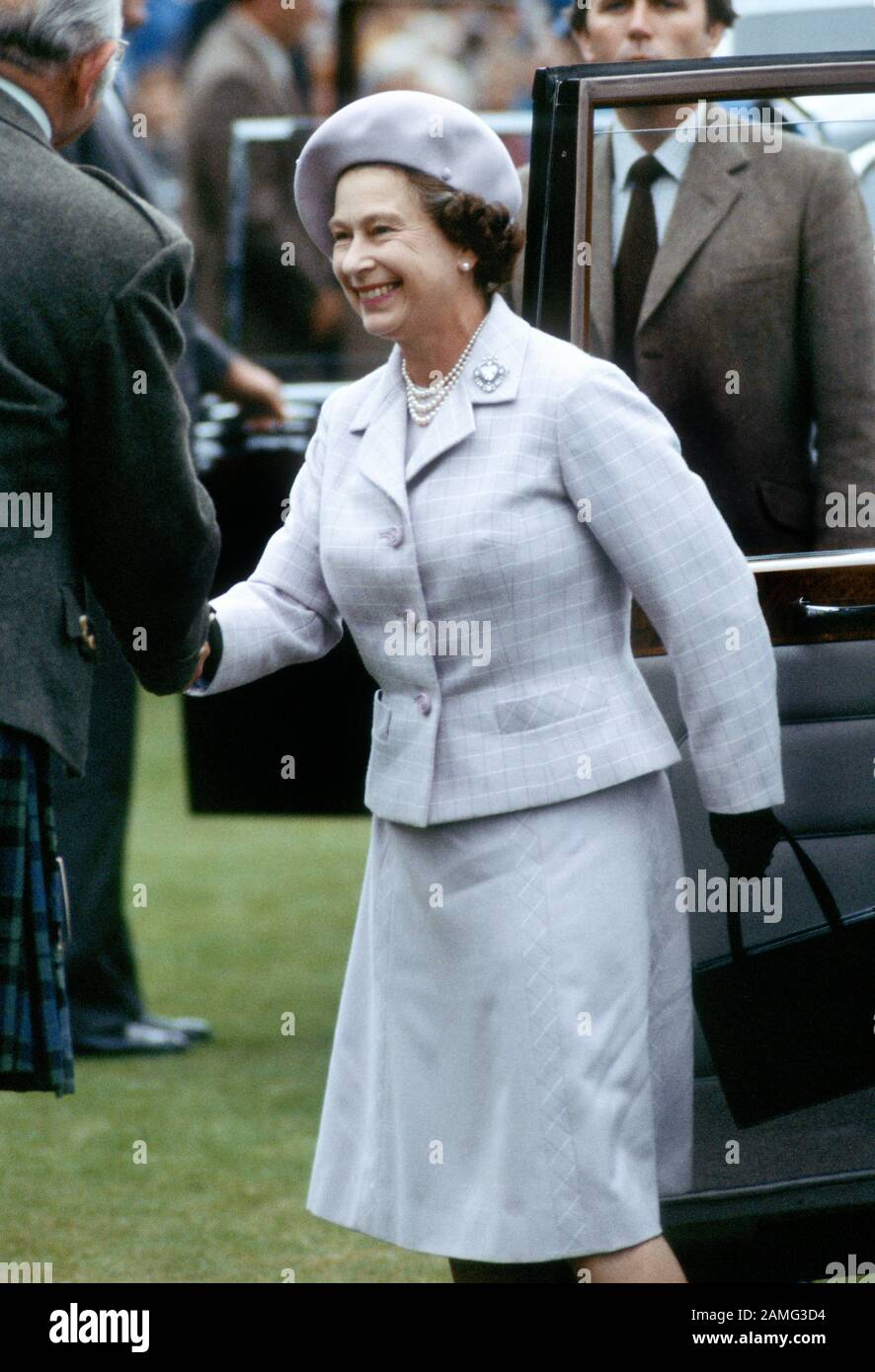 Queen elizabeth ii collectables hi-res stock photography and images - Alamy