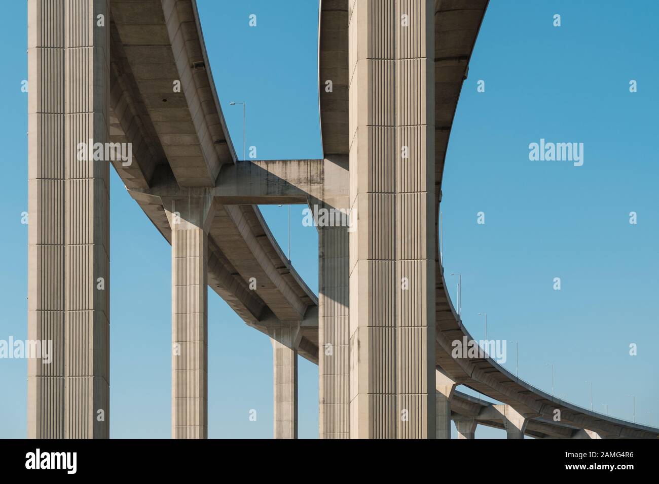 Elevated urban motorway hi-res stock photography and images - Alamy