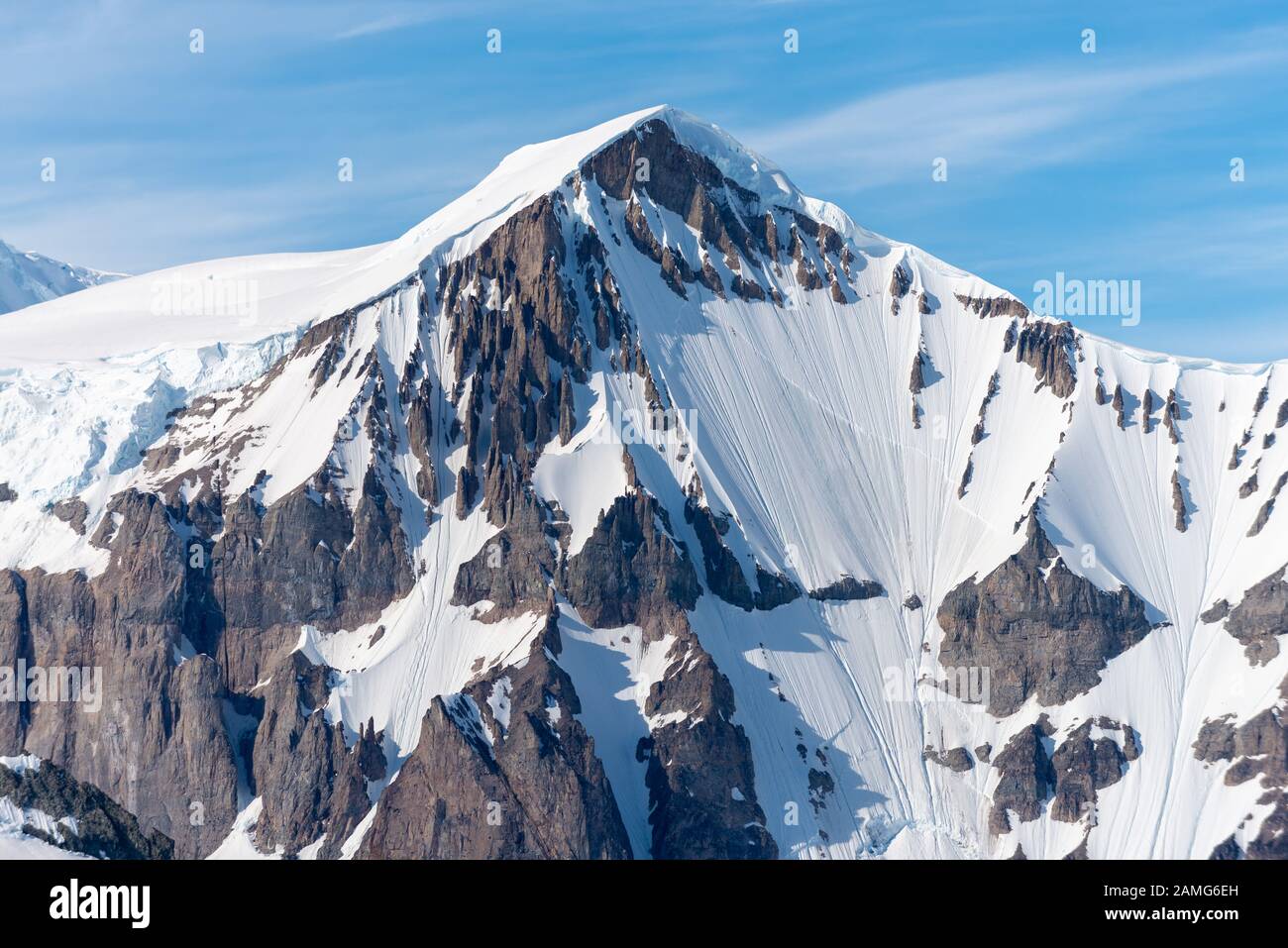 Mountain peaks with snow in Antarctica Stock Photo - Alamy