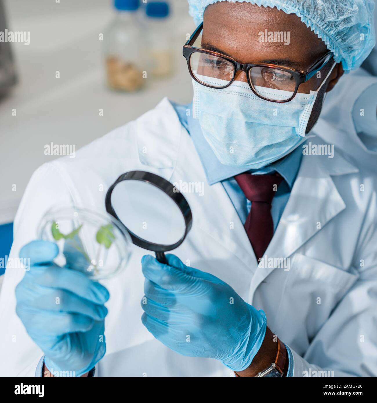 Black american biologist hi-res stock photography and images - Alamy