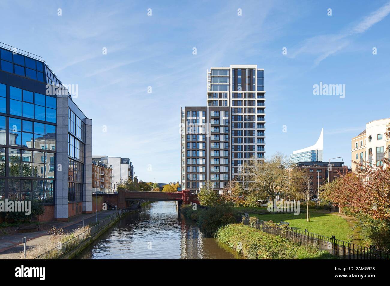Reading retail park hi-res stock photography and images - Alamy