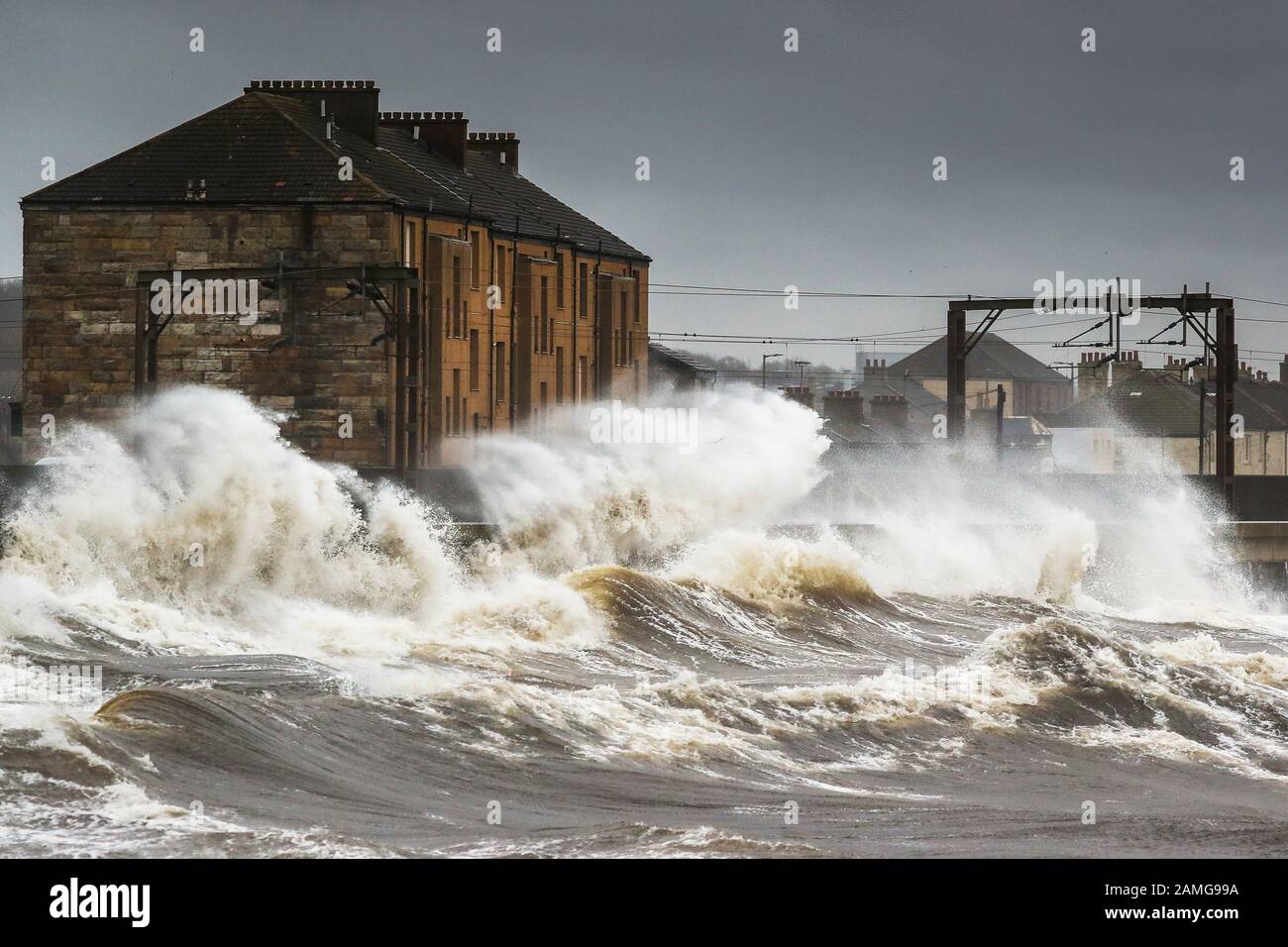 Force 10 storm hi-res stock photography and images - Alamy