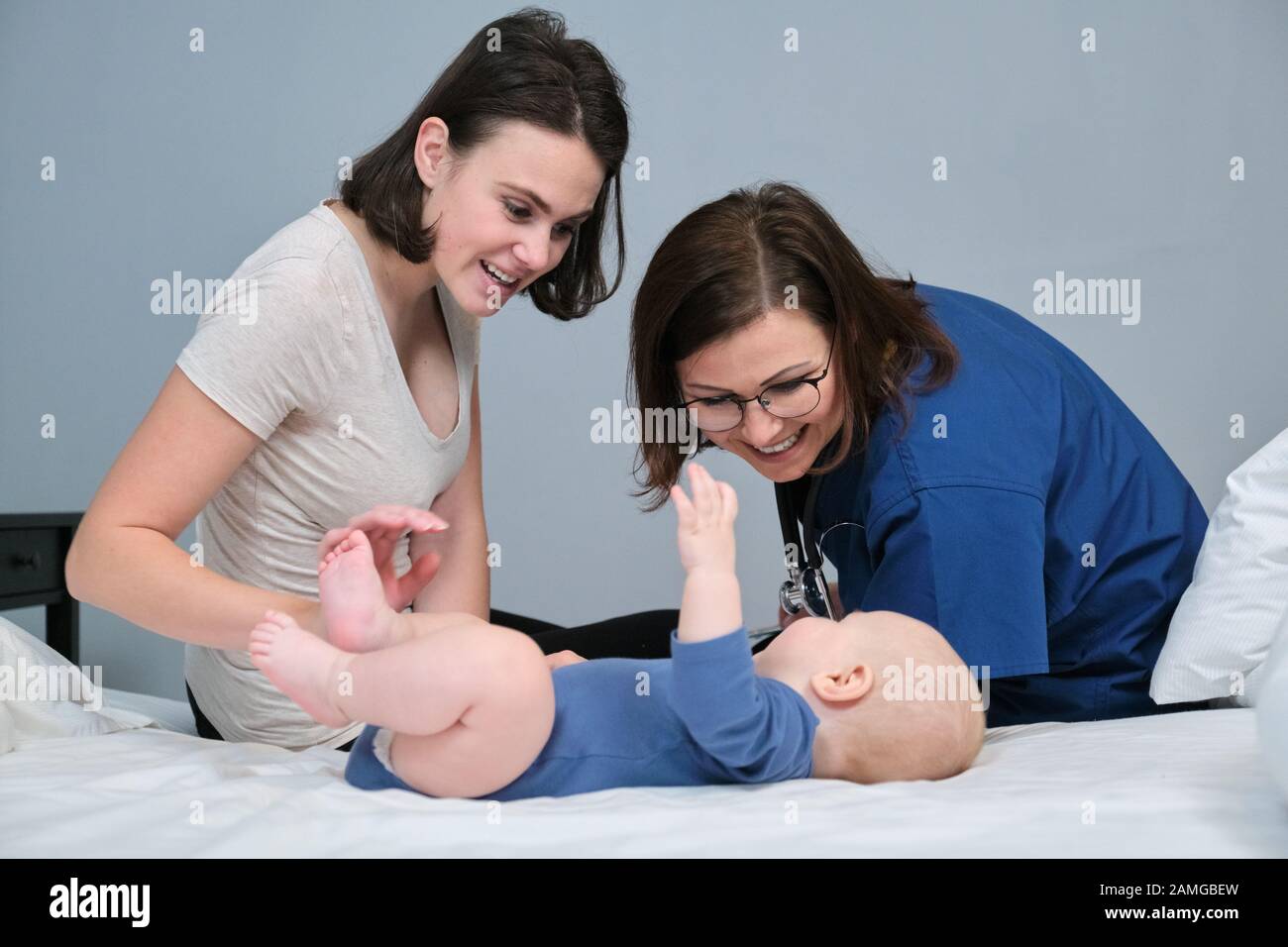 Nurse child home visit mother hi-res stock photography and images - Alamy