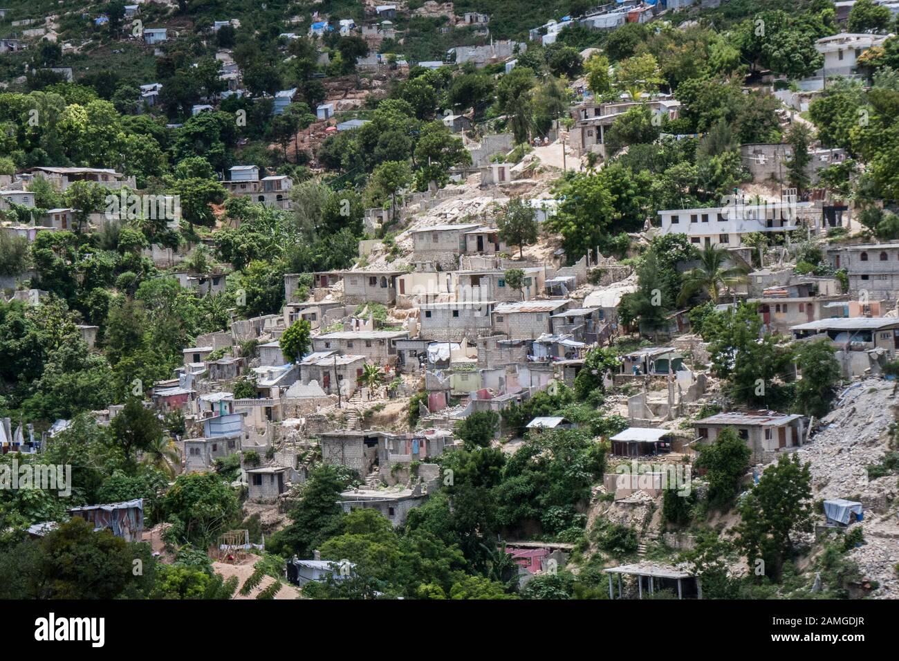 2010 haiti earthquake ruins hi-res stock photography and images - Alamy