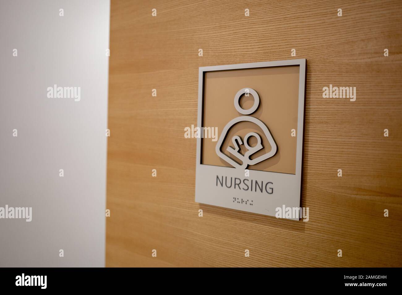 Breastfeeding sign room hi-res stock photography and images - Alamy