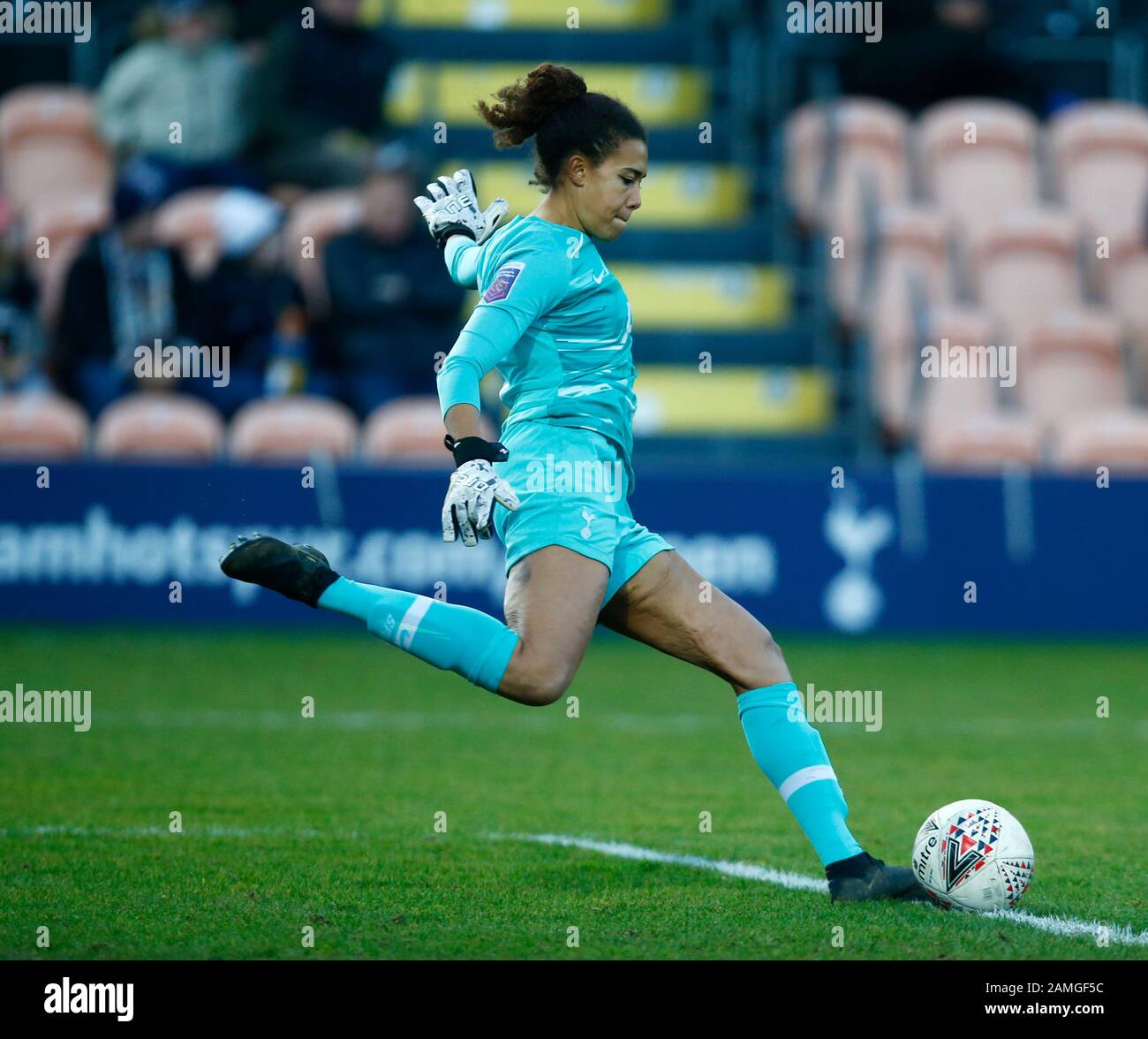 Tottenham hotspur ladies hi-res stock photography and images - Alamy