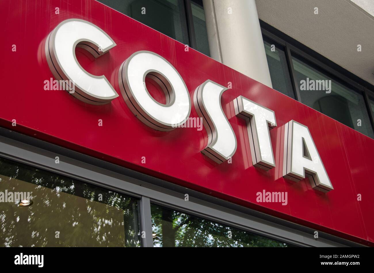 Costa coffee shop exterior hi-res stock photography and images - Alamy