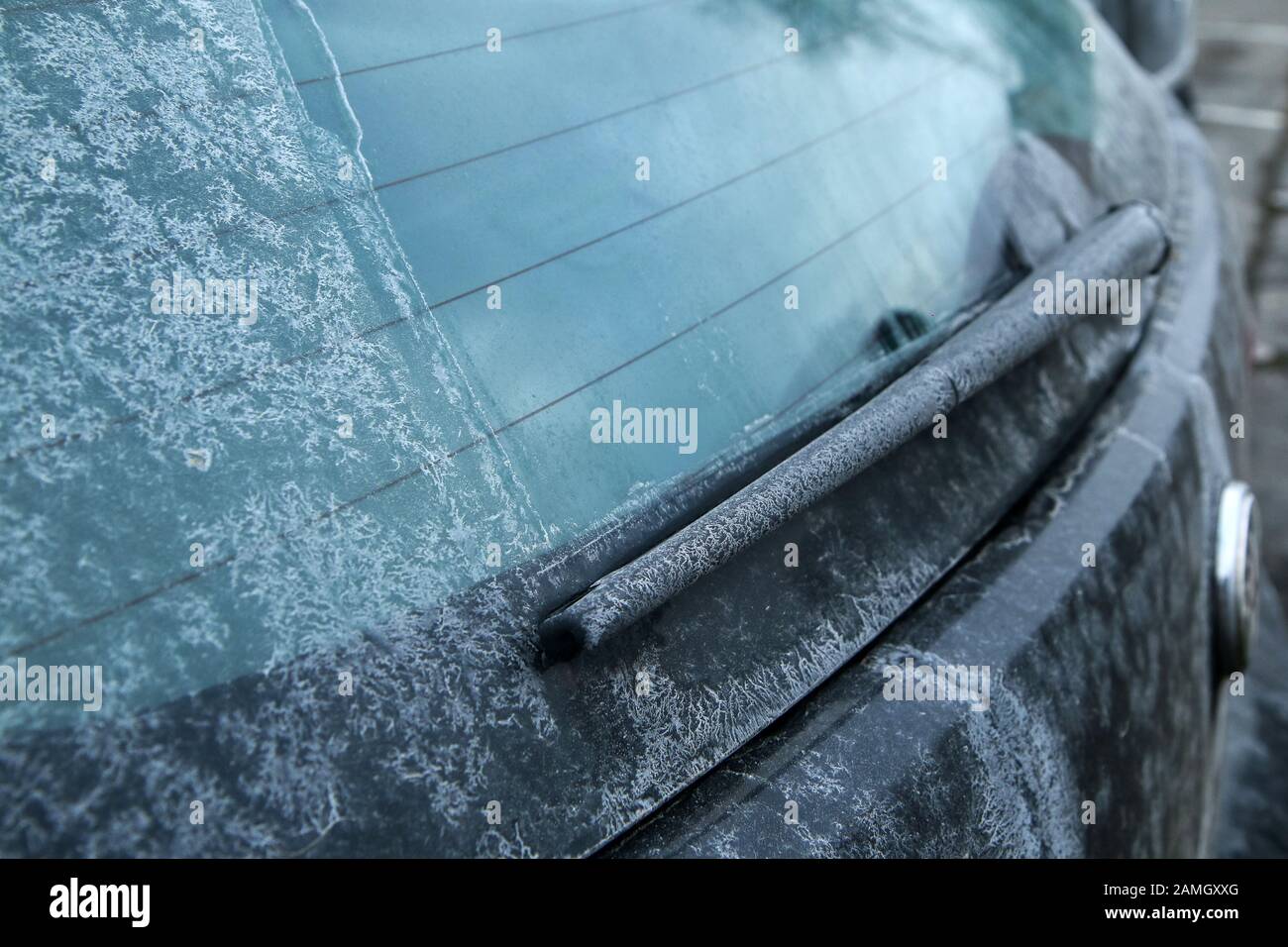 Dirty car window hi-res stock photography and images - Alamy