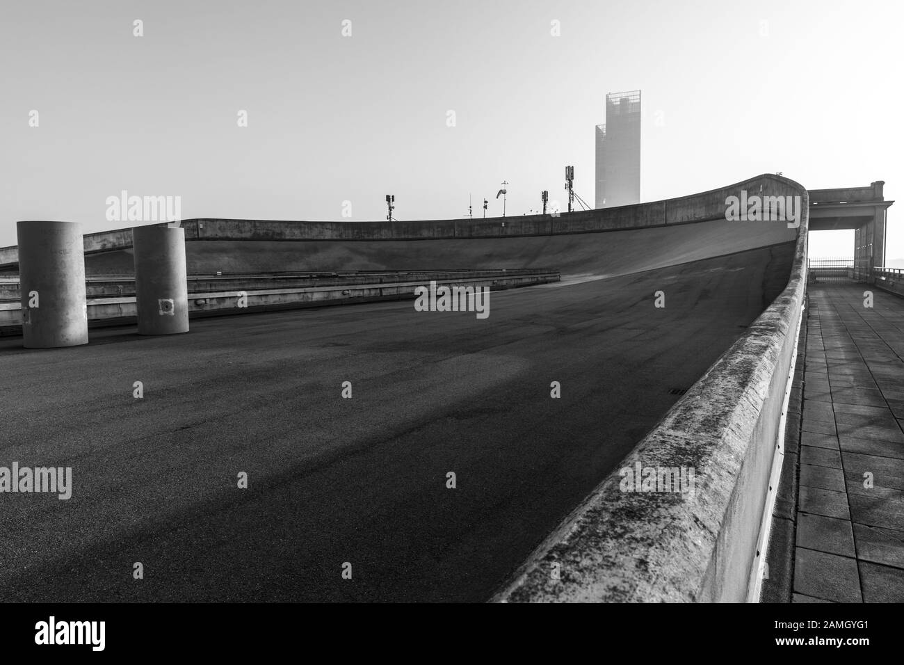 Fiat factory roof hi-res stock photography and images - Alamy