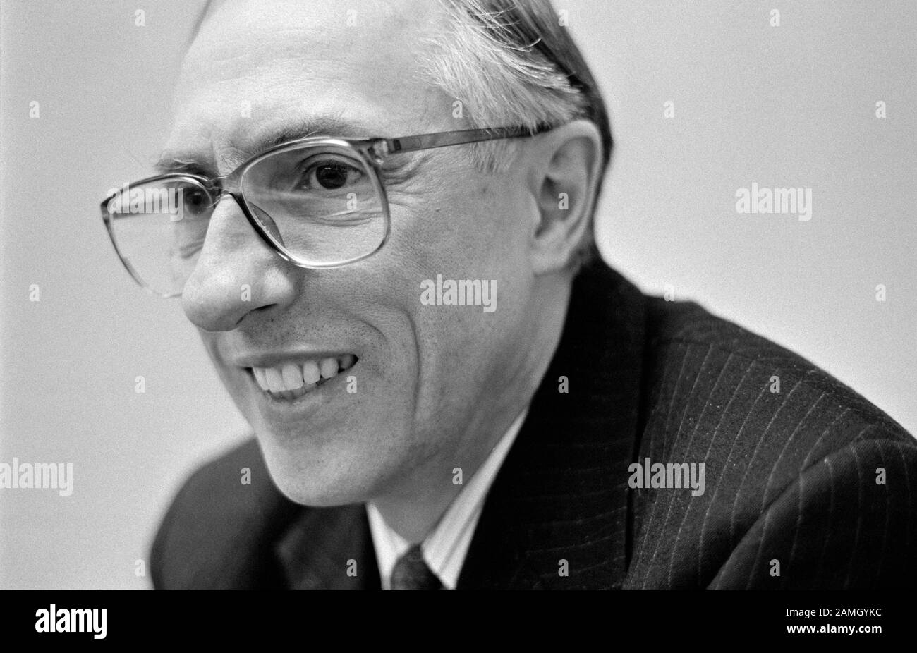 Donald dewar scottish parliament Black and White Stock Photos & Images ...