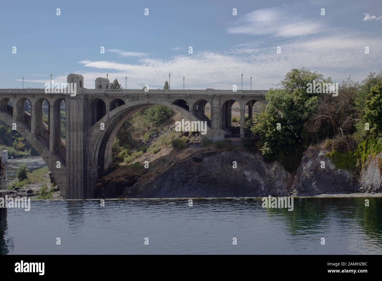 Monroe street bridge in downtown Spokane Stock Photo - Alamy