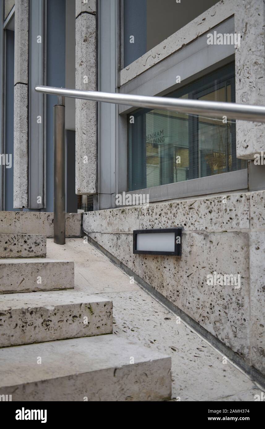 The Economist Buildings, London designed by Alison and Peter Smithson ...