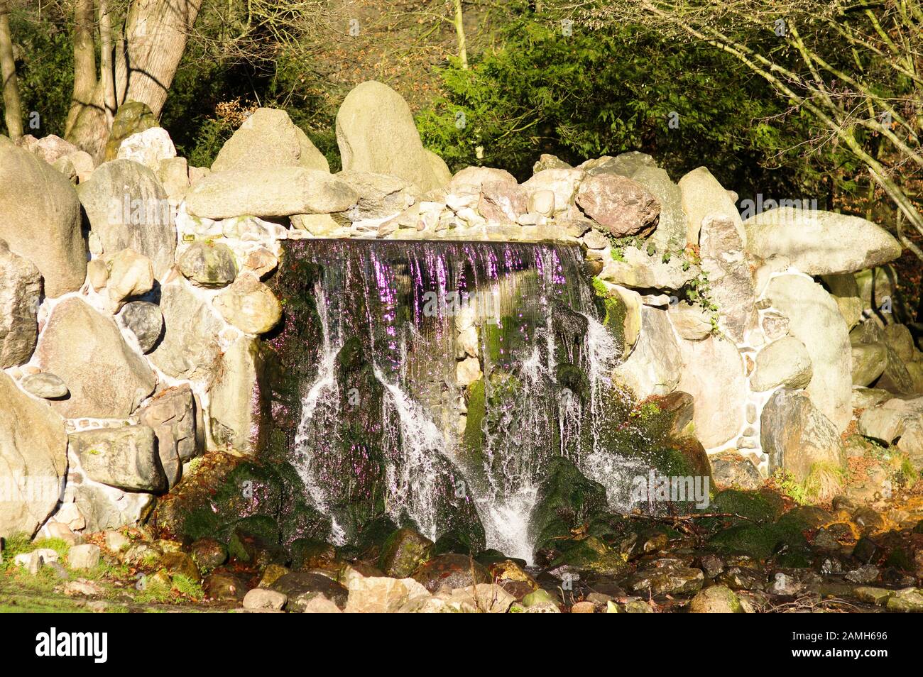 Waterfall in sonsbeek park hi-res stock photography and images - Alamy