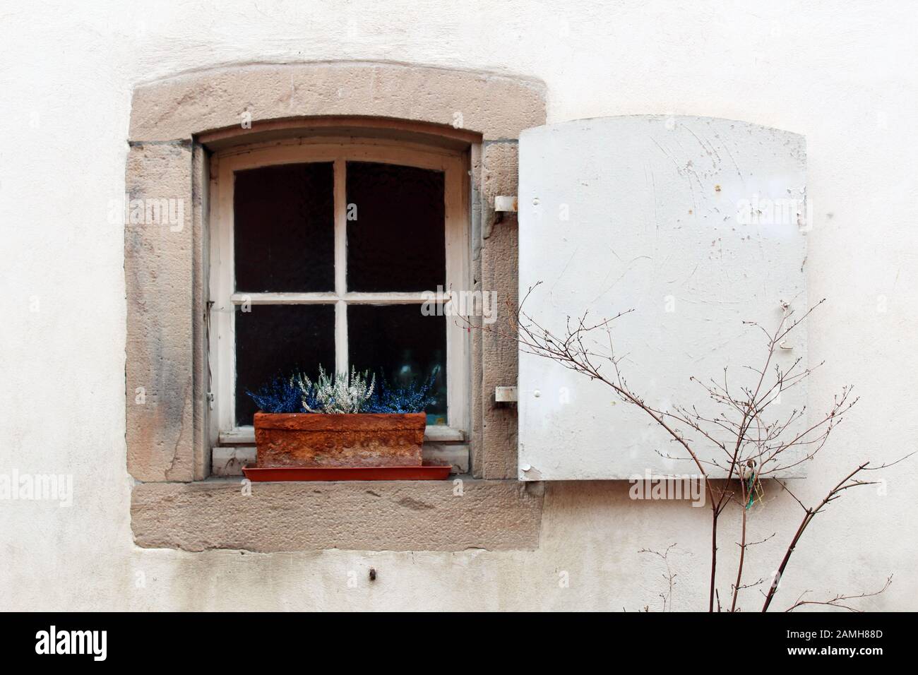 Louver door hi-res stock photography and images - Alamy