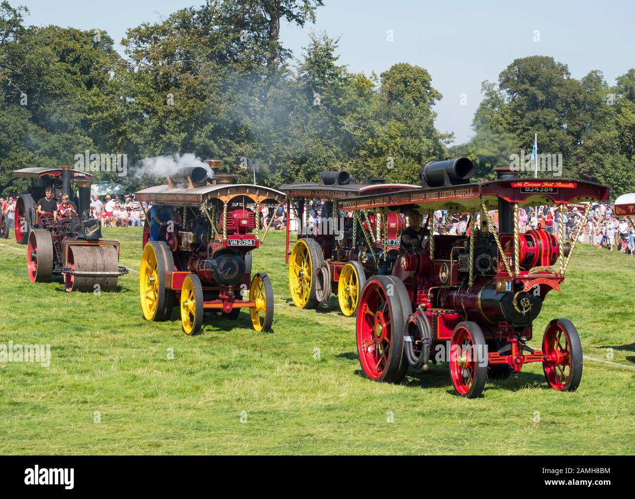 Parade of steam traction engines at 2019 Shrewsbury Steam Rally ...