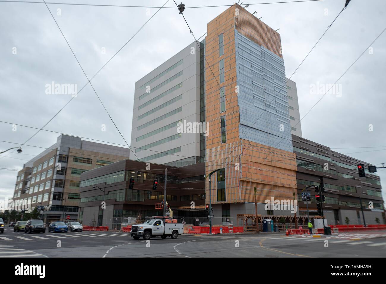 Ucsf mission bay hi-res stock photography and images - Alamy