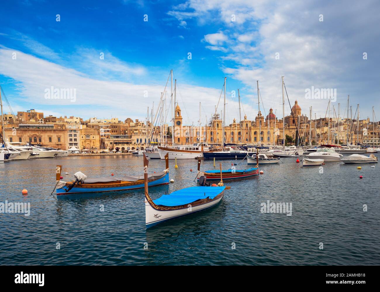Marina yacht pier malta hi-res stock photography and images - Alamy
