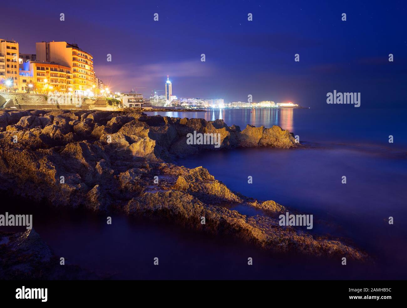 Malta stone beach hi-res stock photography and images - Alamy
