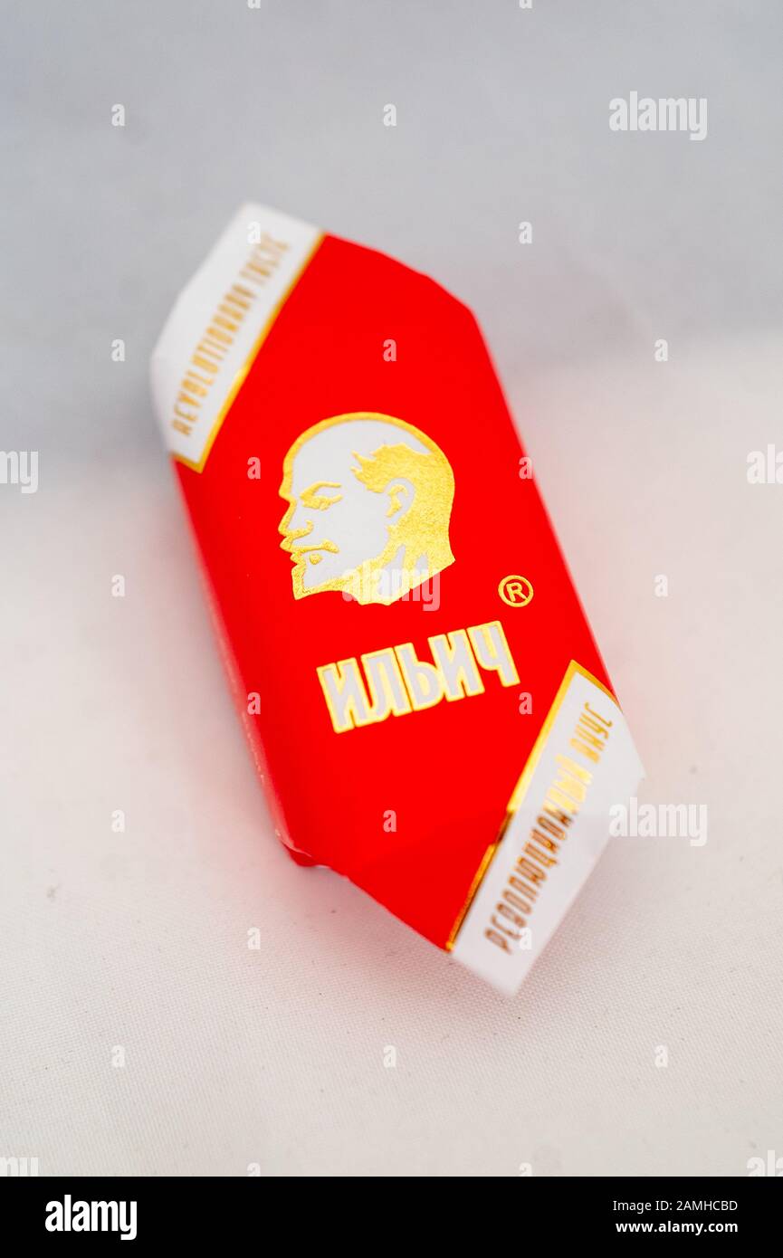 Vladimir lenin portrait hi-res stock photography and images - Alamy