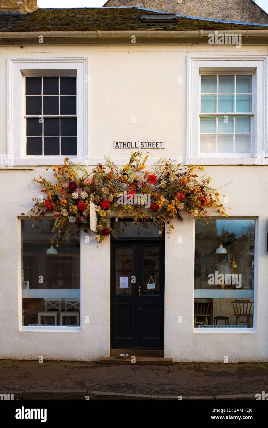 Christmas decoration Scottish House Stock Photo - Alamy