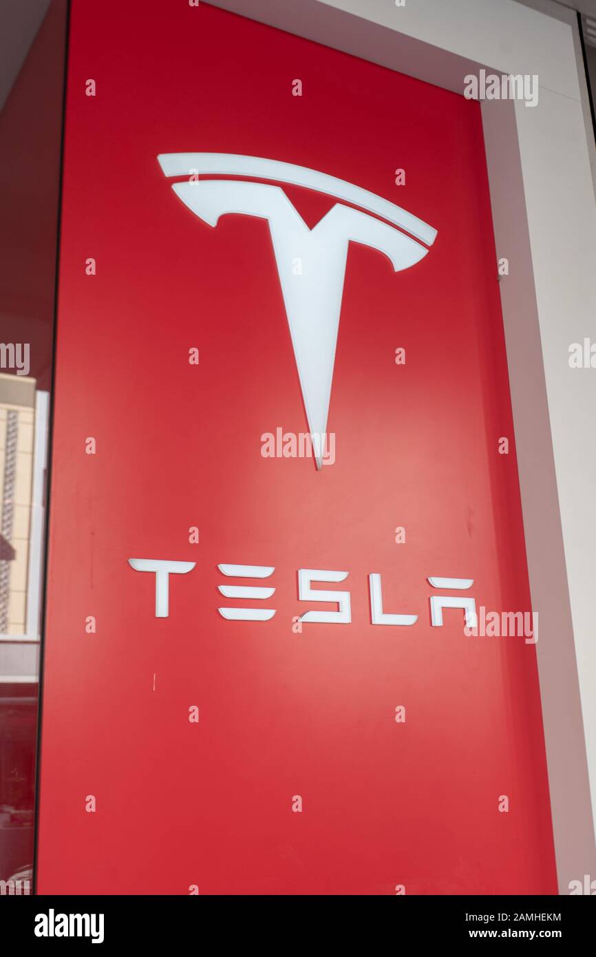 Tesla motors logo hi-res stock photography and images - Alamy