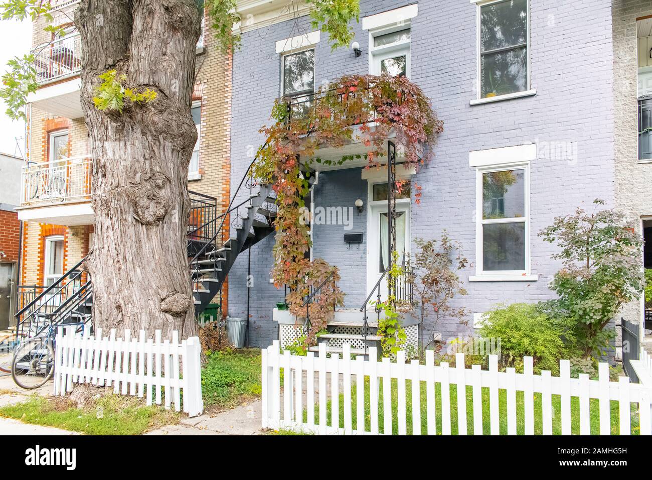 Typical victorian house hi-res stock photography and images - Alamy