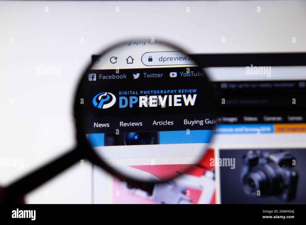 Los Angeles, California, USA - 19 December 2019: DPReview website page. Dpreview.com logo on ...