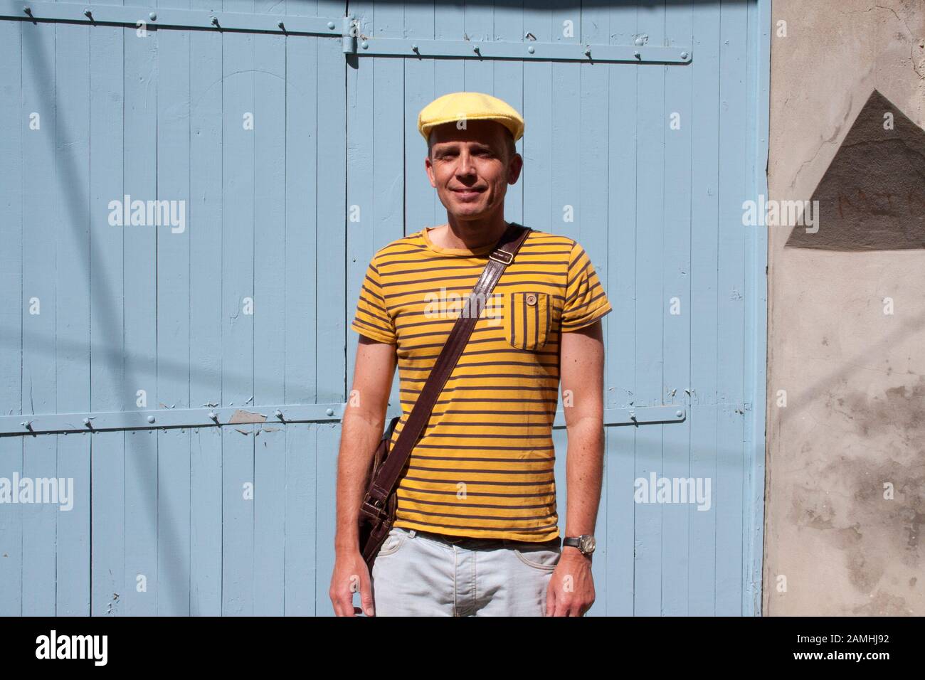 French man with beret hi-res stock photography and images - Alamy