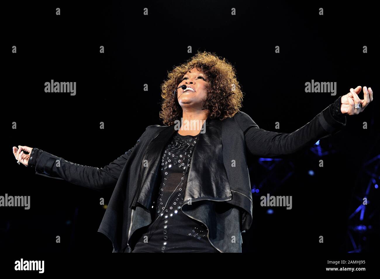Singer actress whitney houston producer hi-res stock photography and ...