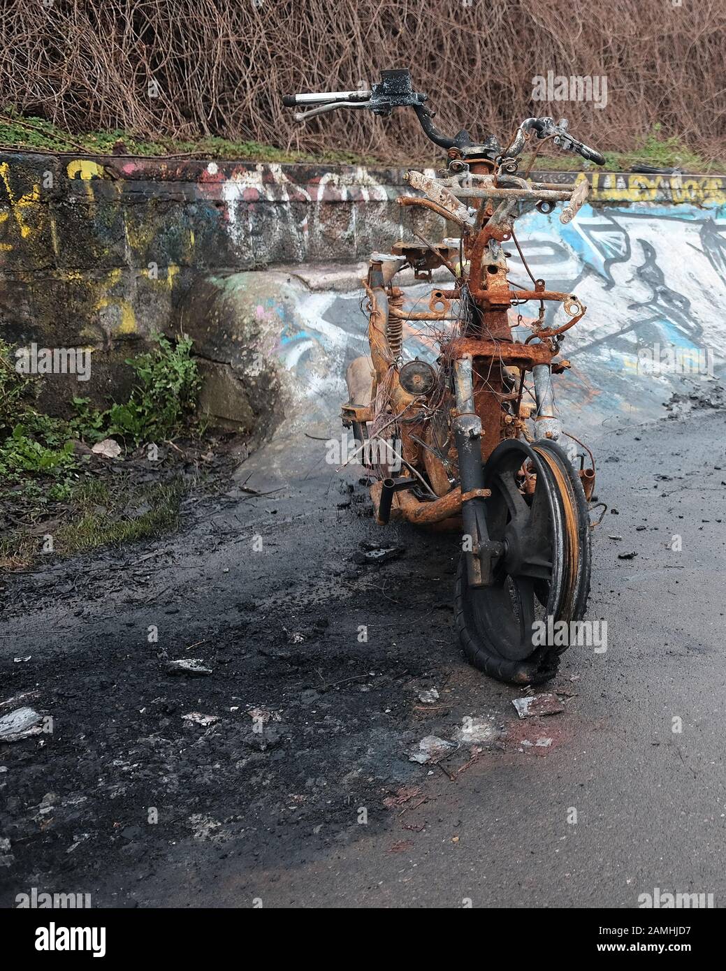 Burnt out motor bike hi-res stock photography and images - Alamy