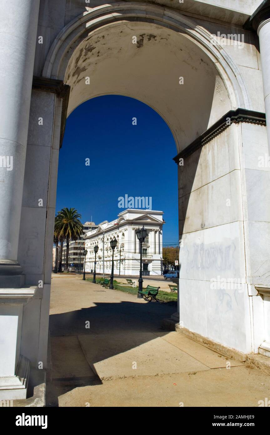 British Arc, Brasil Avenue, Valparaiso, Chile Stock Photo - Alamy