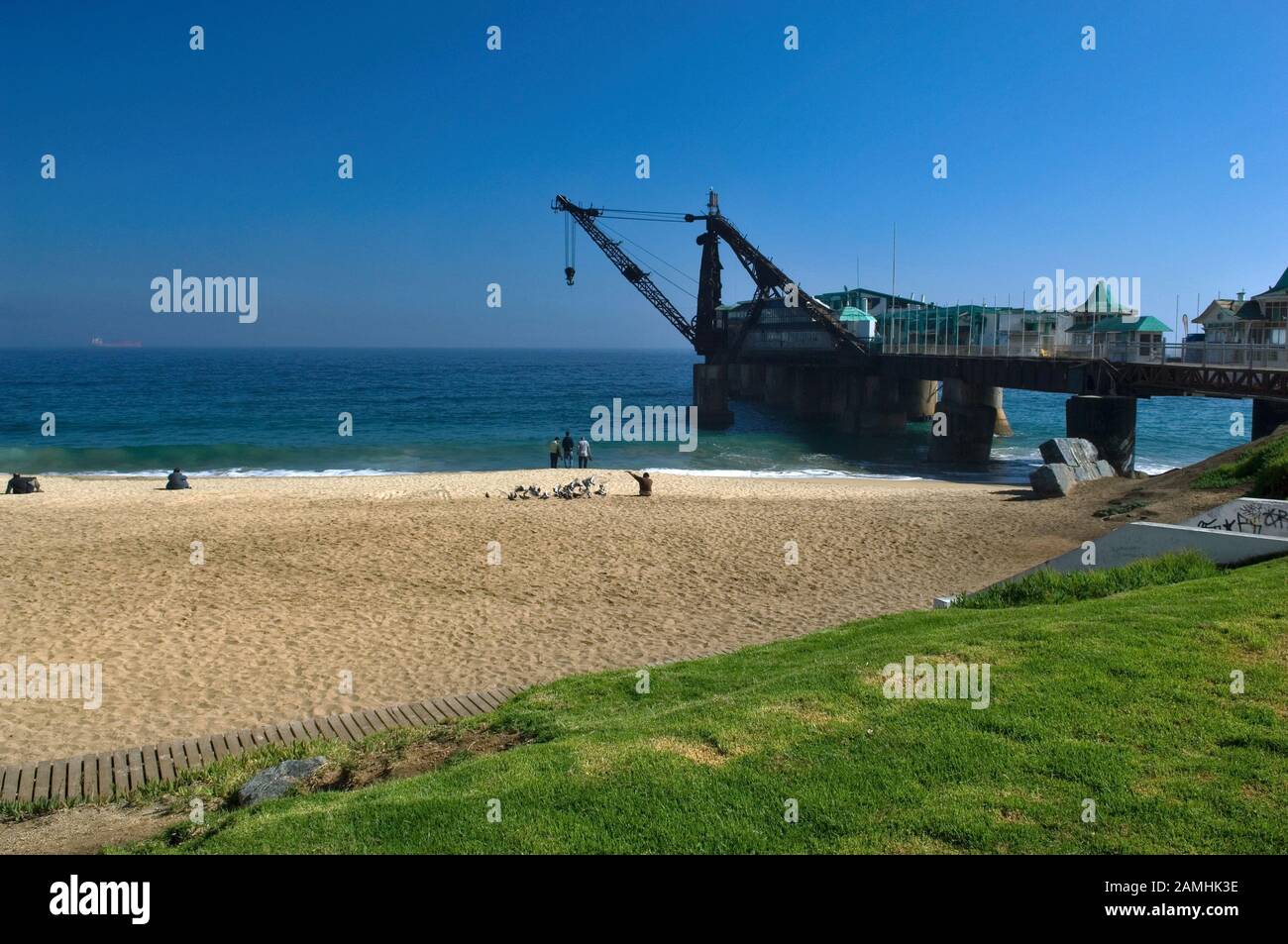 Beach seashore pier crane hi-res stock photography and images - Alamy