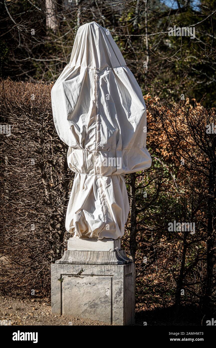 Statues under wraps to protect from frost at the Royal Palace Gardens ...
