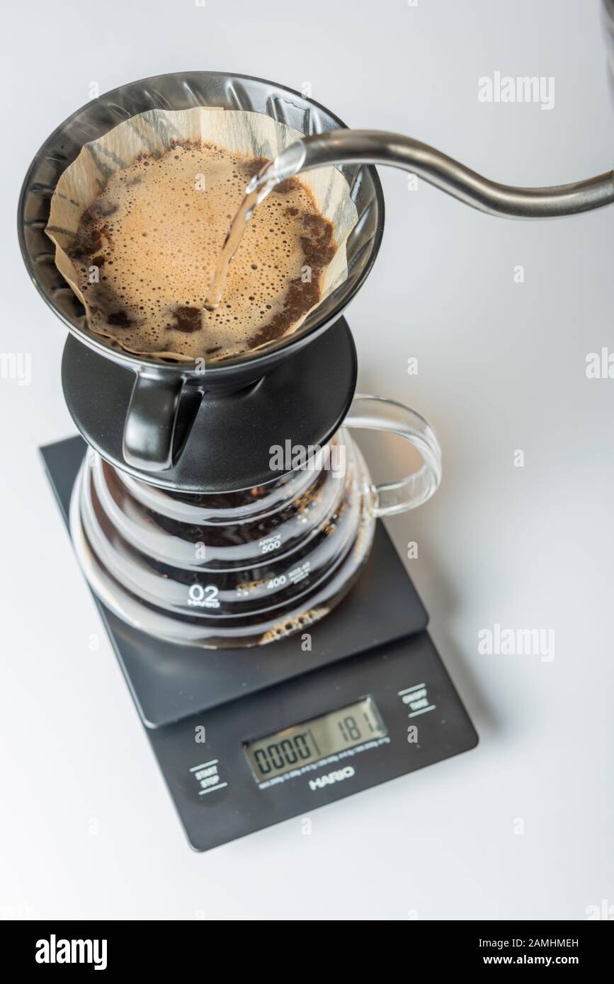 The stages of the Hario pour over drip process. 11.01.2020. Please ...