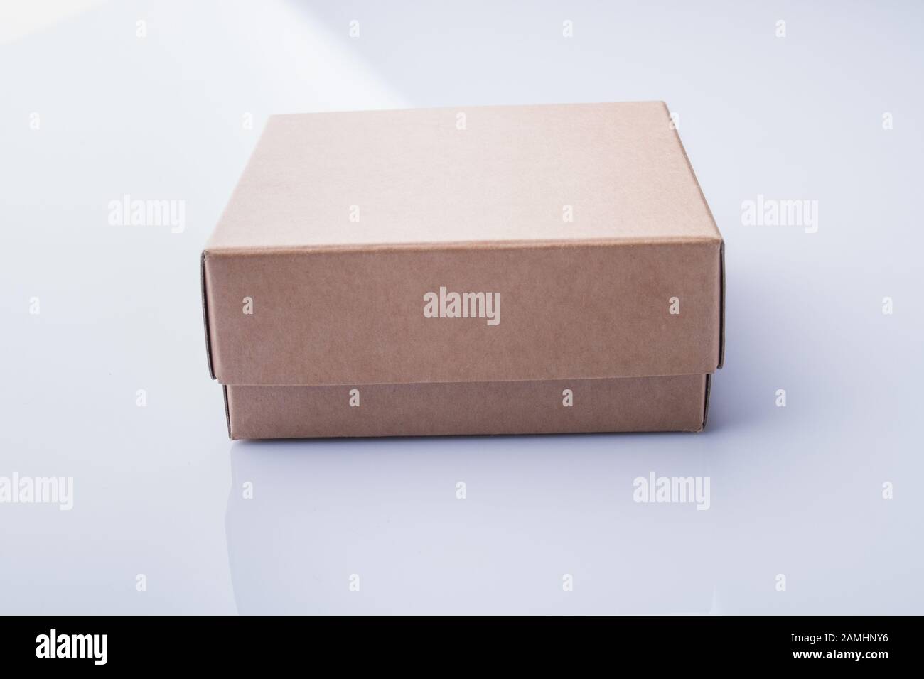 Closed two-piece cardboard box Stock Photo - Alamy